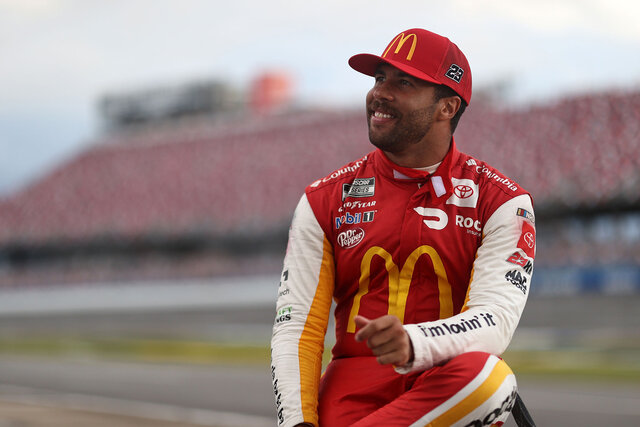 Bubba Wallace Suggests Middle Finger Backlash Double Standard | USA Insider